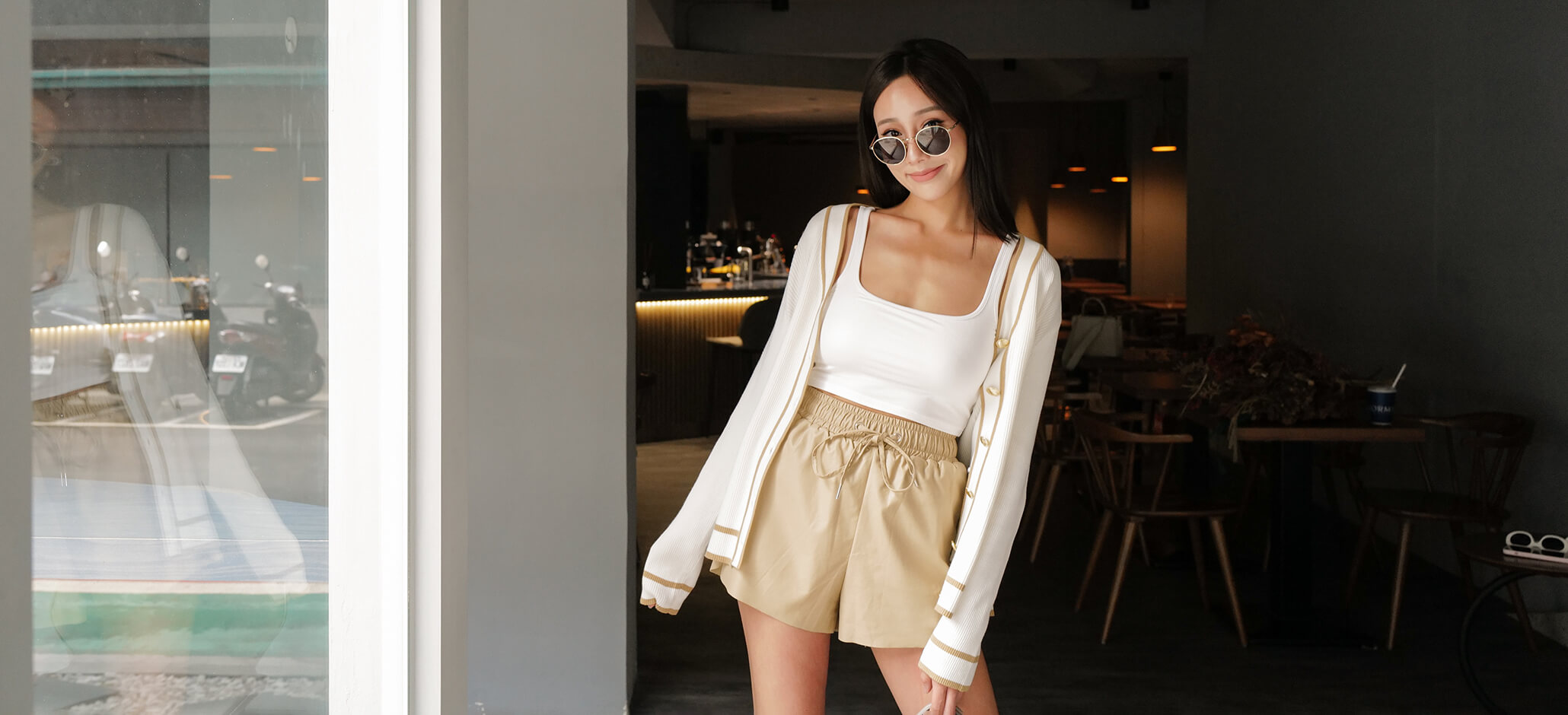 aeom | FRND | We have all things in common.